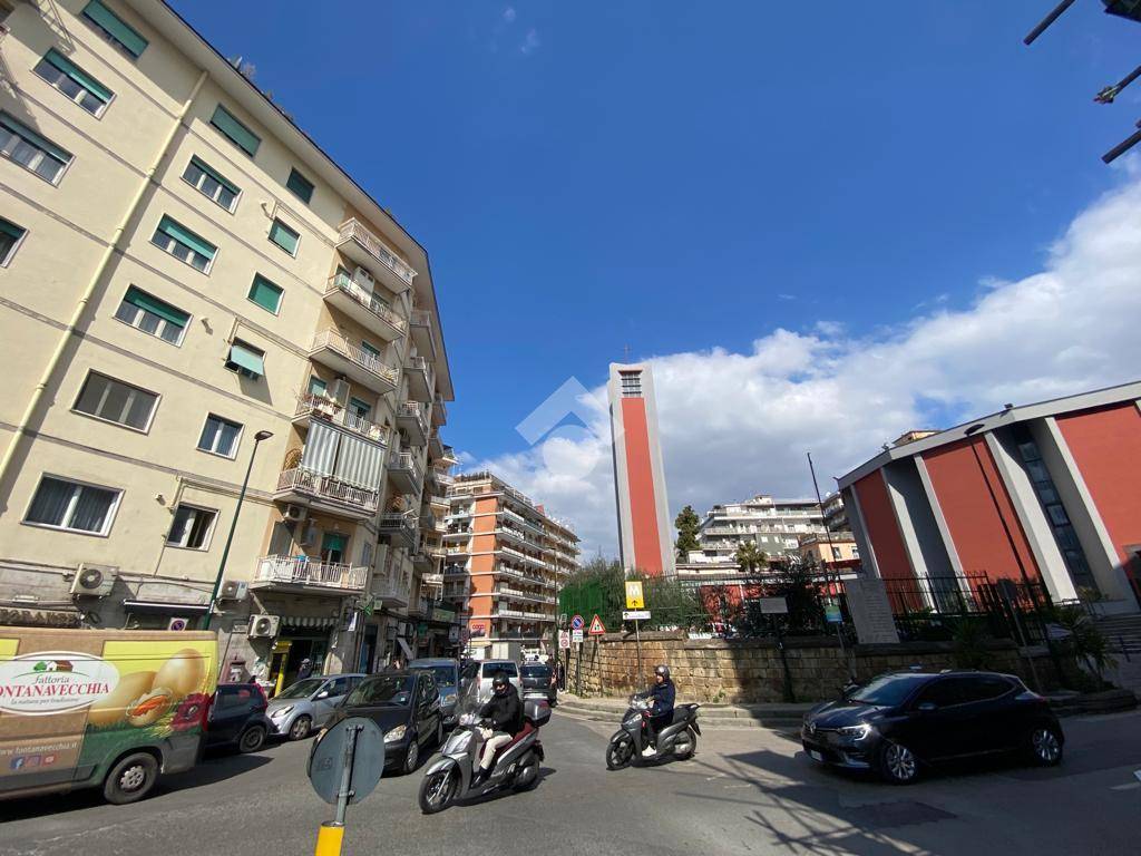 Quadrilocale via San Giacomo dei Capri 48, Arenella, Napoli