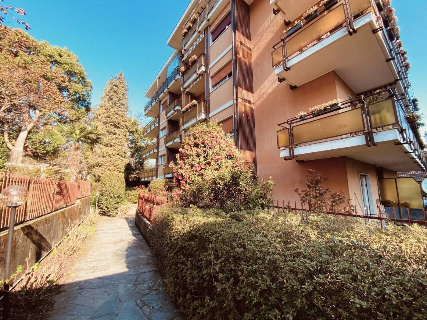 Trilocale buono stato, primo piano, Centro, Stresa