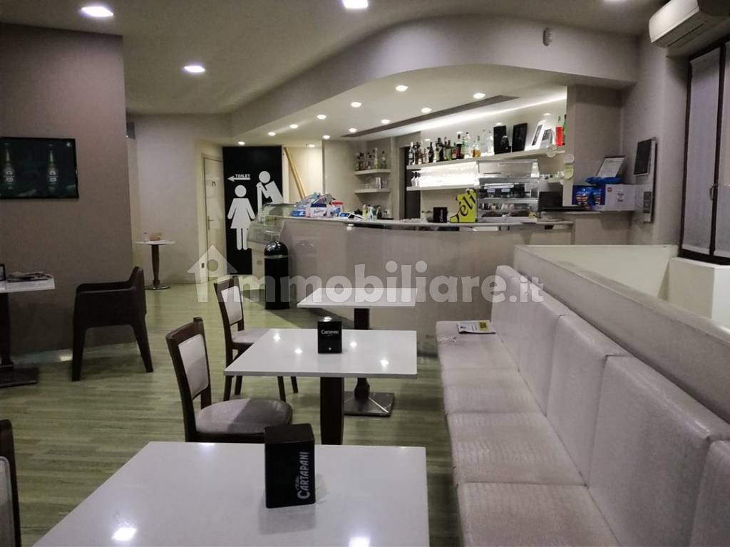 Bar, Capriolo, Rif. 101950906 - Immobiliare.it