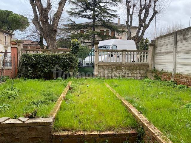 Quadrilocale via Baroccio 41, Centro Storico, Senigallia