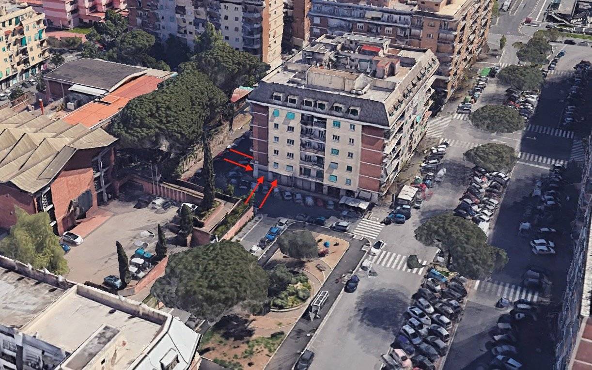 Locale commerciale in Vendita