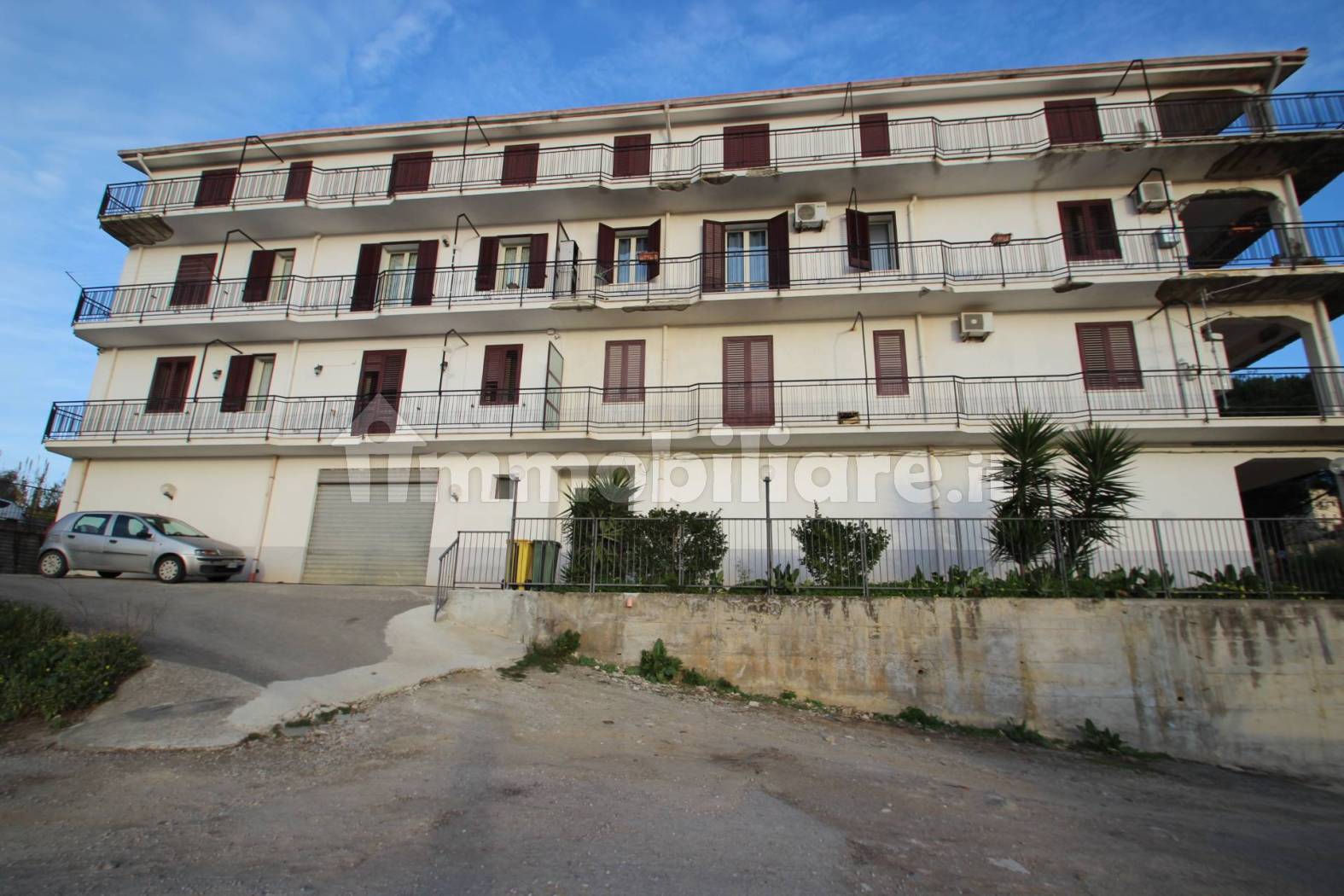 Quadrilocale buono stato, primo piano, Alia