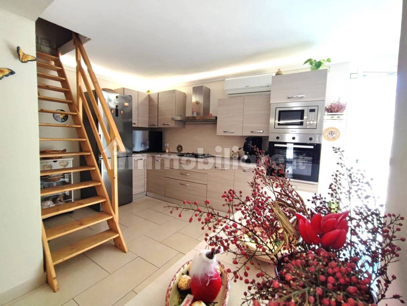 Trilocale via Vittorio Emanuele II 375, Centro Storico, Catania