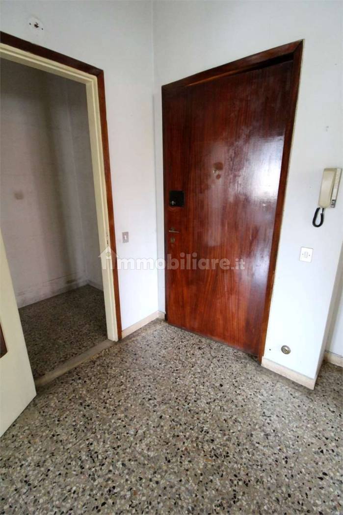 Bilocale via Bazzoni, 18, San Rocco, Novara