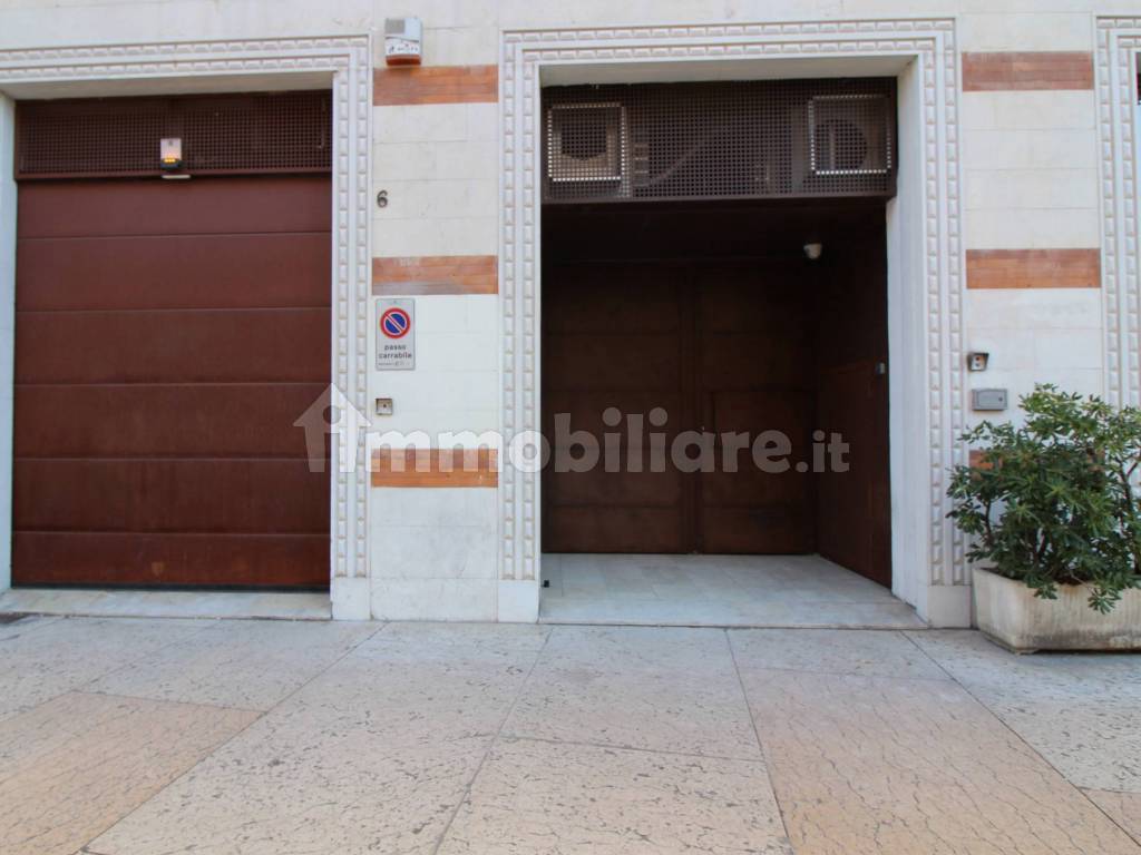 Garage - Box piazzetta Municipio 6, Verona, Rif. 101966388 - Immobiliare.it