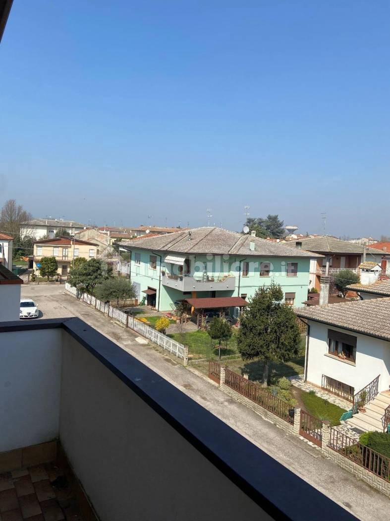 Quadrilocale da ristrutturare, secondo piano, Borsea, Santa Rita, Rovigo