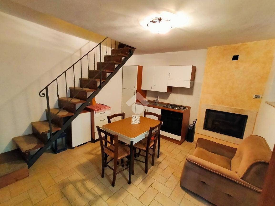 Bilocale via delle mura 43, Centro, Amelia