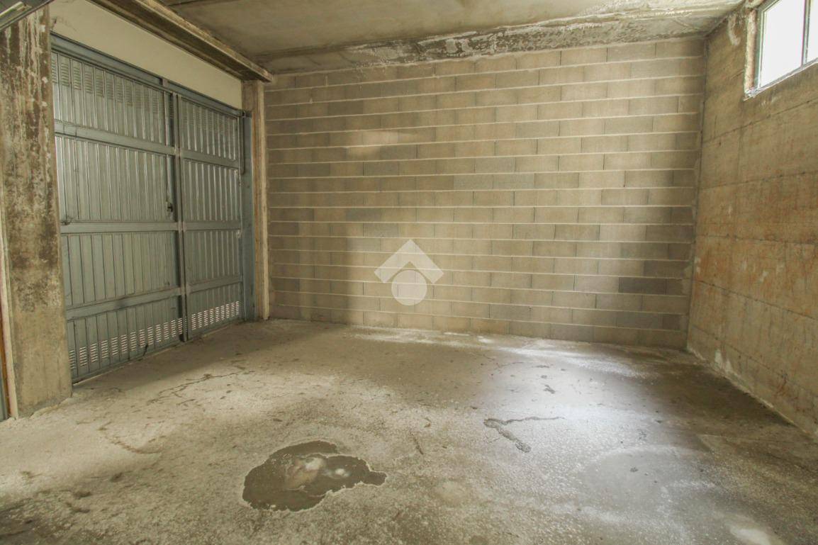 Garage - Box in Vendita