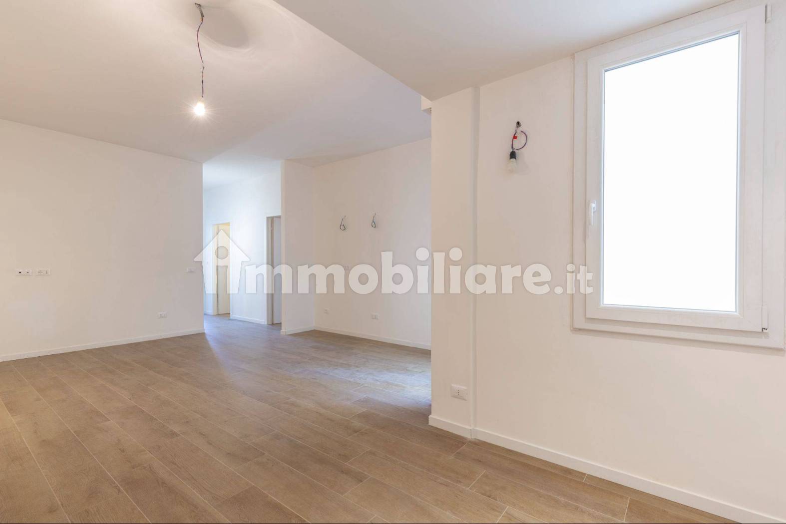 Quadrilocale via Fratelli Cairoli, 6, Centro, Falconara Marittima