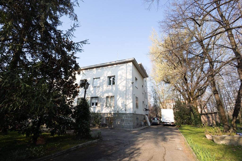 Trilocale via Emilia Est 85b, San Lazzaro, Parma