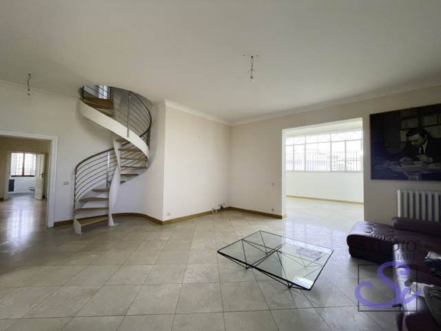 Appartamento via della Costituzione, Centro Storico, Pistoia