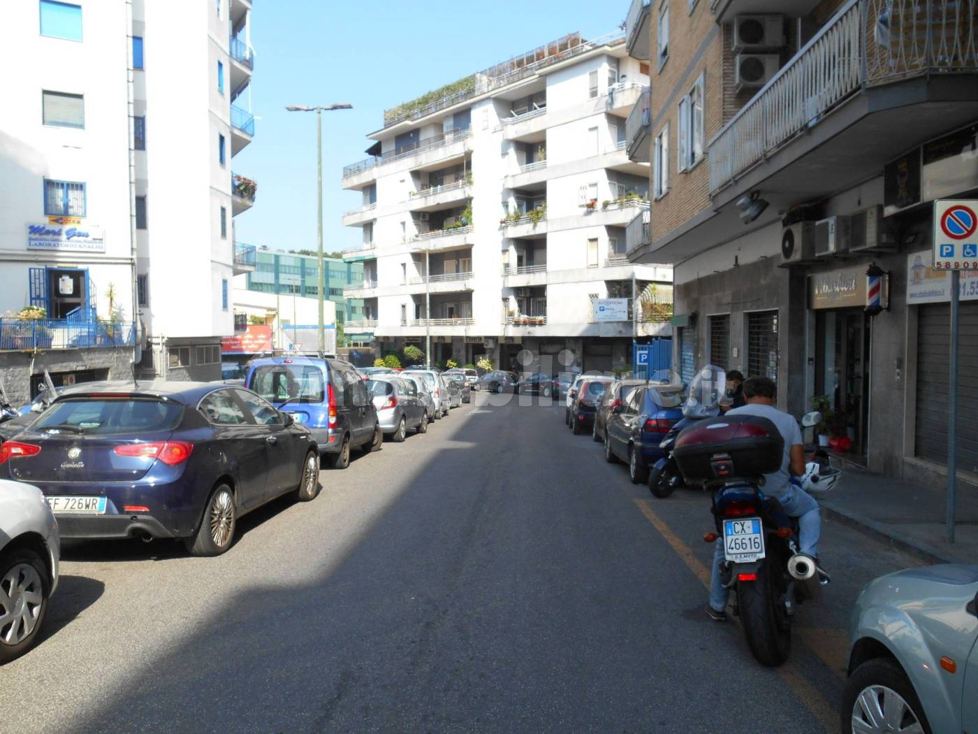 Locale commerciale in Vendita