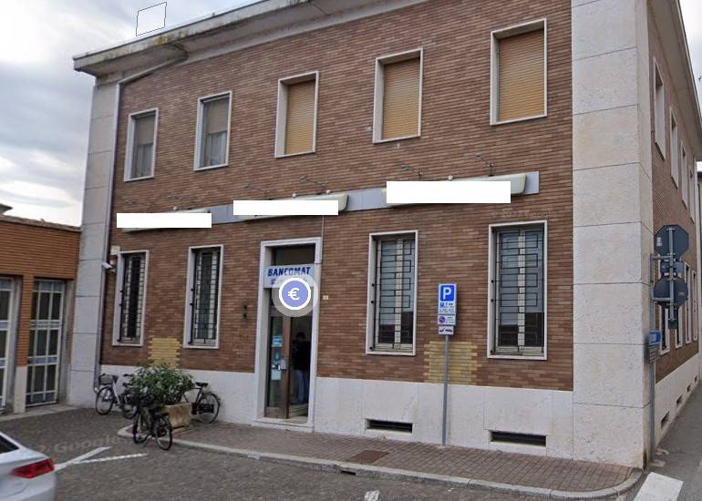 Locale commerciale in Vendita