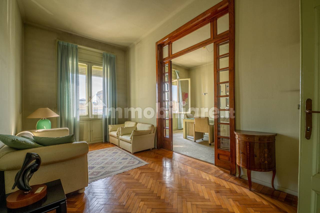 Appartamento piazza Martiri della Libertà 5, Centro Storico, Novara