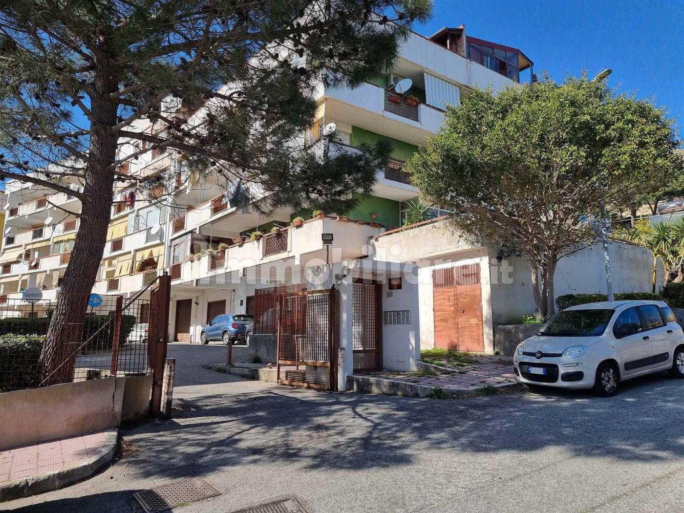 Trilocale via ernesto cianciolo, Bordonaro - Cumia, Messina
