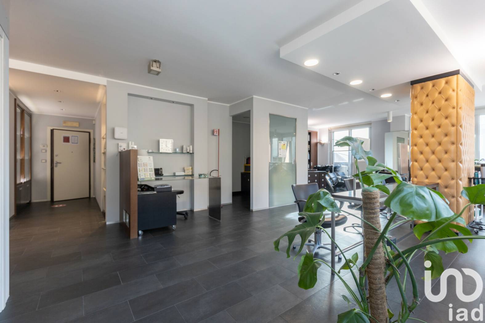 Locale commerciale in Vendita