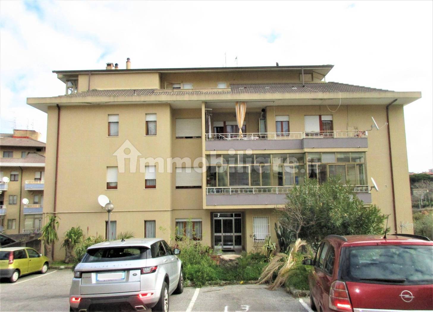 Quadrilocale via Camillo Benso di Cavour, Centro, Vibo Valentia