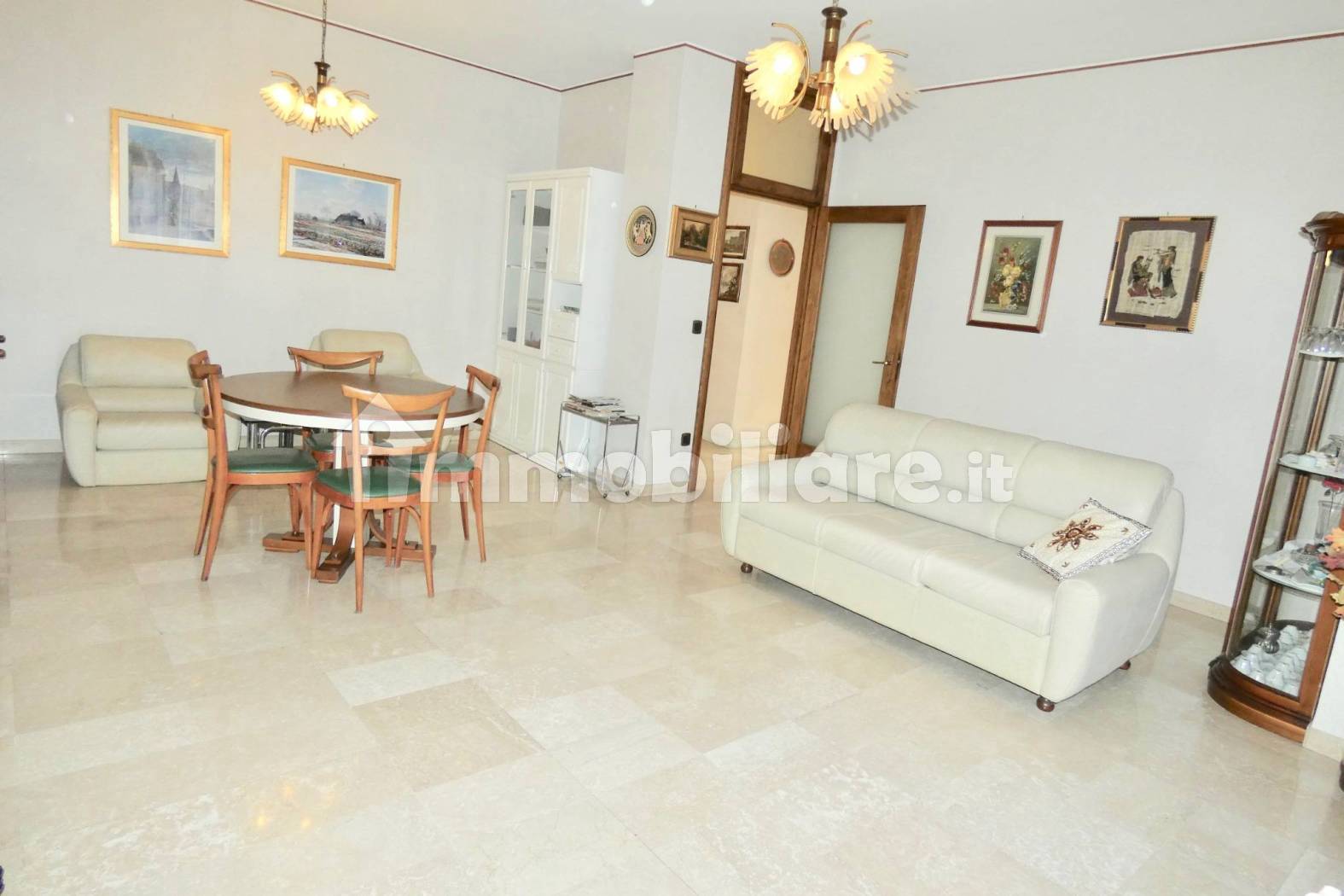 Appartamento buono stato, quinto piano, Canelli