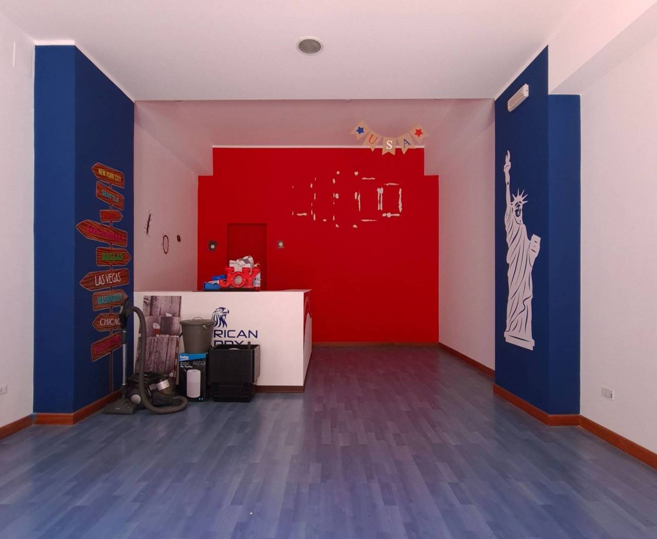 Locale commerciale in Vendita