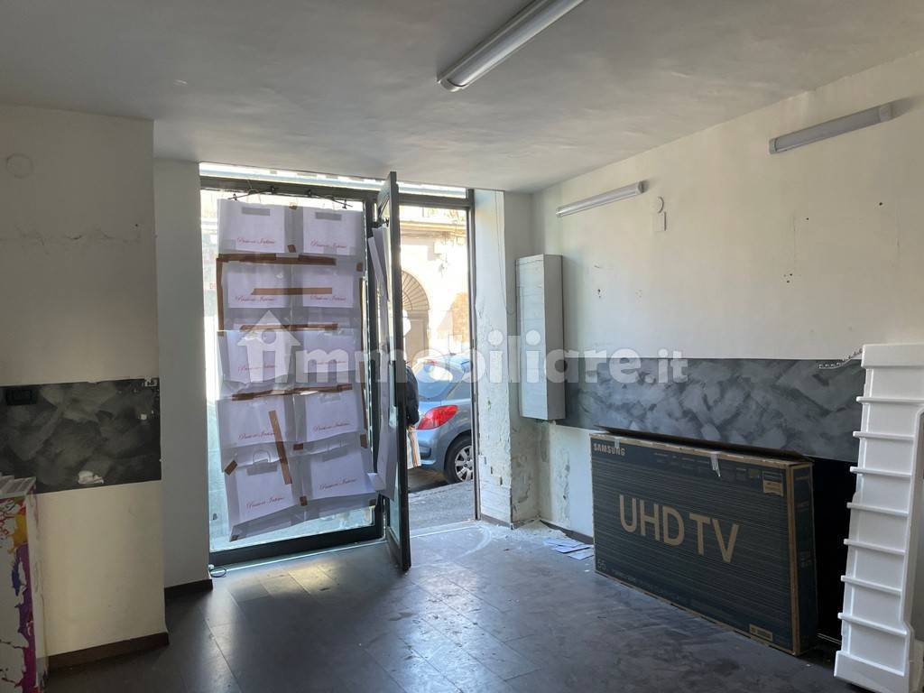 Locale commerciale in Vendita