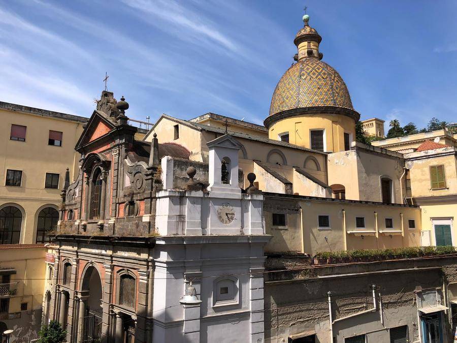 Trilocale via Giacomo Piscicelli, Chiaia, Napoli