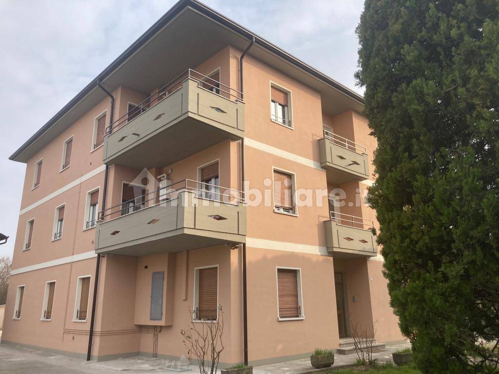 Trilocale via Cristoforo Colombo 7, Centro, Calvisano