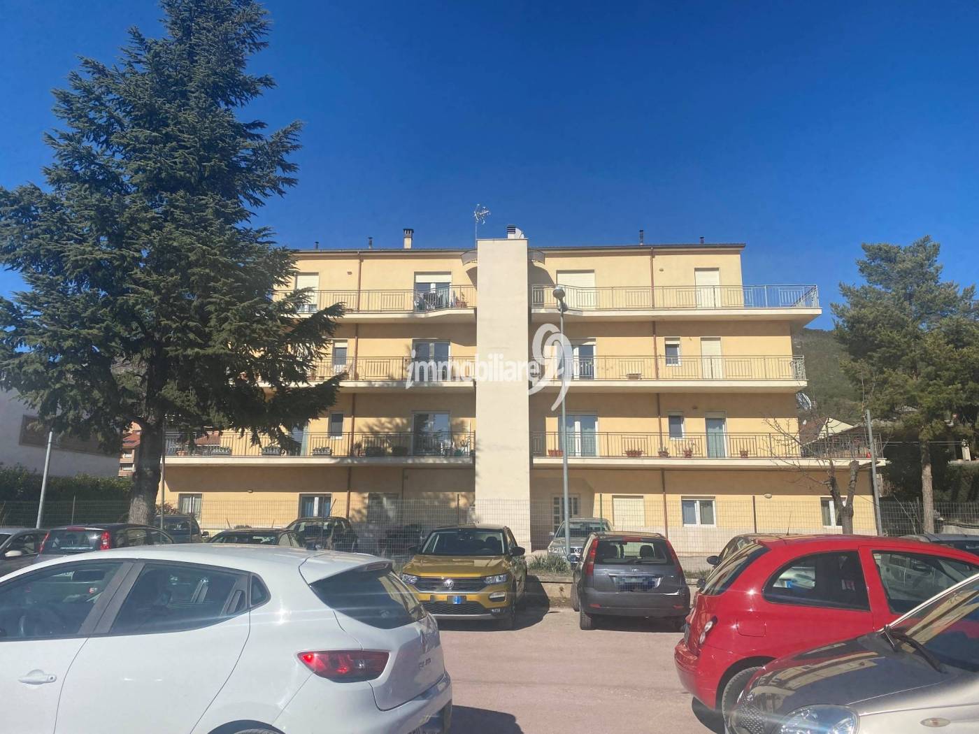 Quadrilocale Strada Statale del Gran Sasso d'Italia, Pettino - Cansatessa, L'Aquila