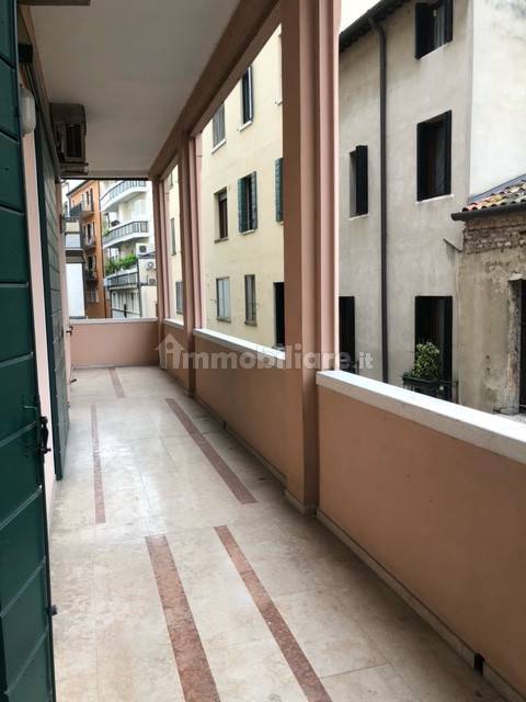 Appartamento buono stato, primo piano, Duomo, Treviso