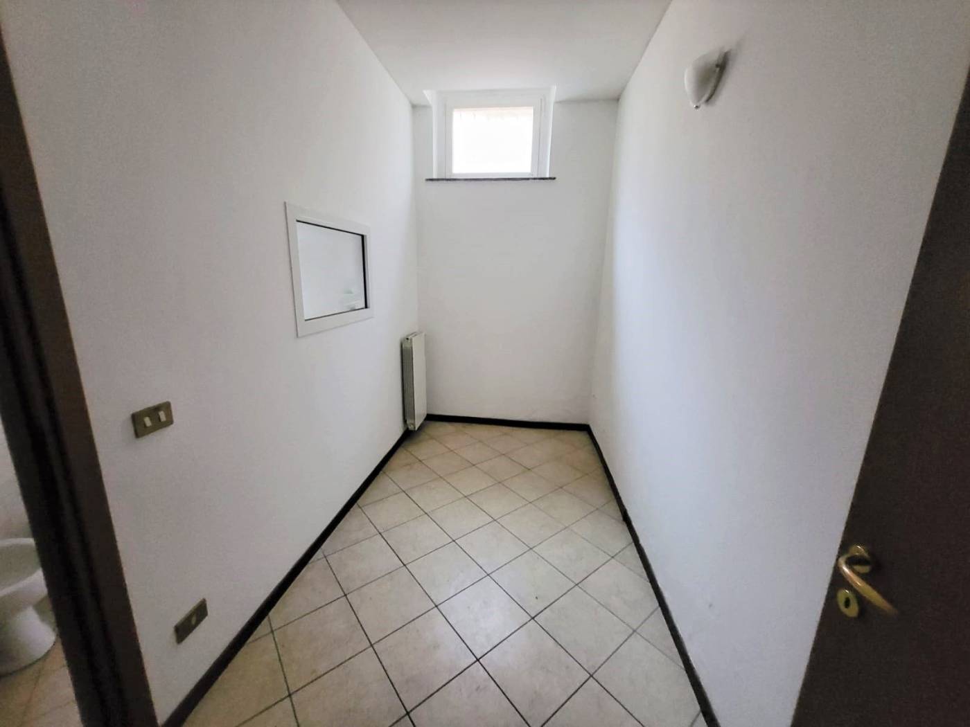 Quadrilocale via San Vincenzo 13, Centro Storico, Piacenza