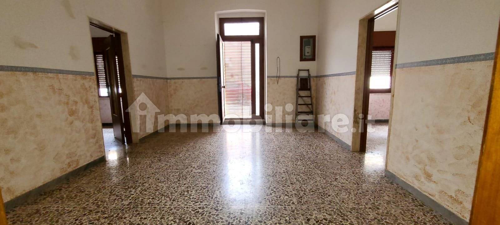 Quadrilocale via Aspromonte 3, Sava