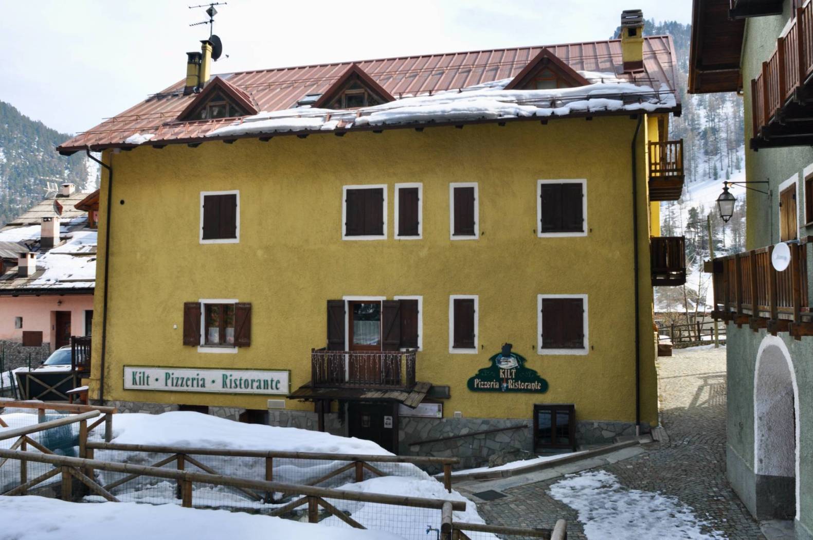 Locale commerciale in Vendita