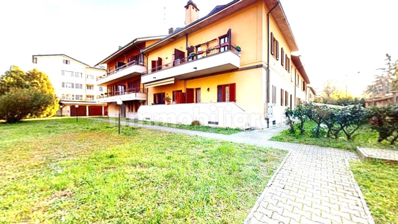 Quadrilocale via San Francesco d&#x27;Assisi 7, Centro, Cernusco sul Naviglio