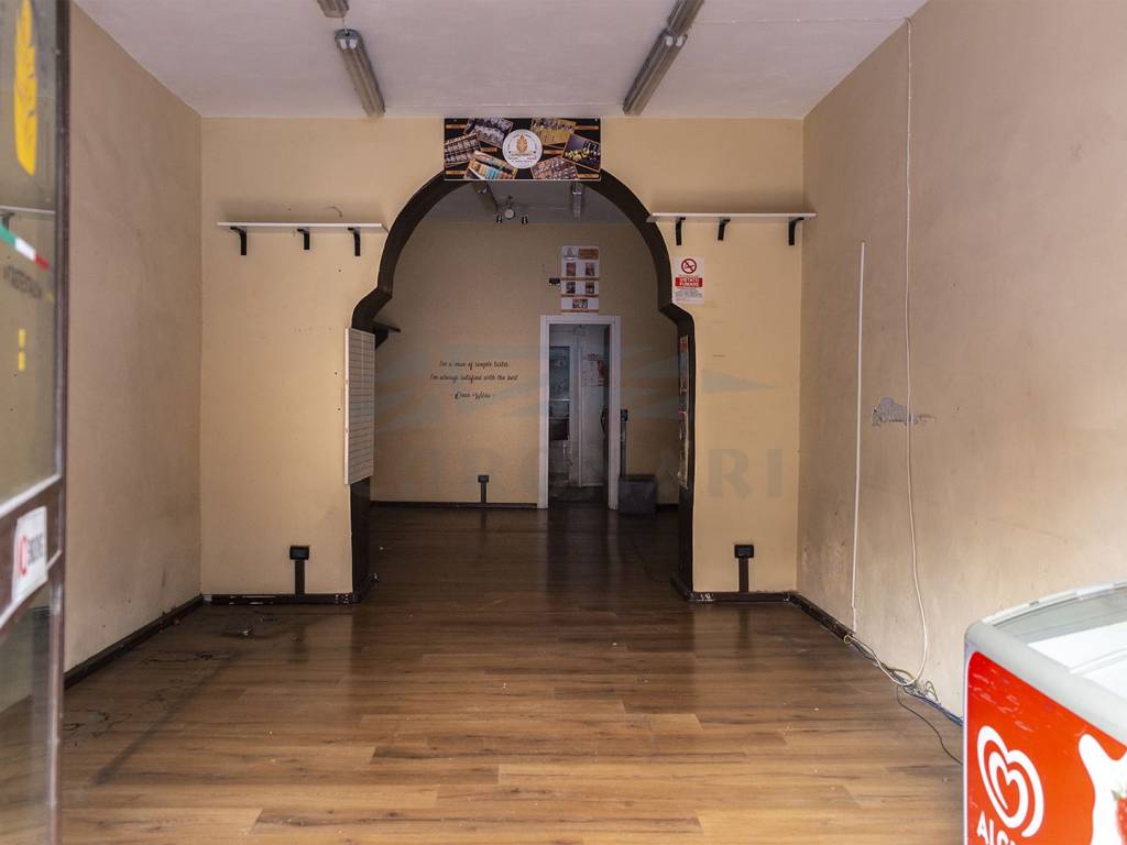 Locale commerciale via di Parione, Roma, Rif. 99570756 - Immobiliare.it