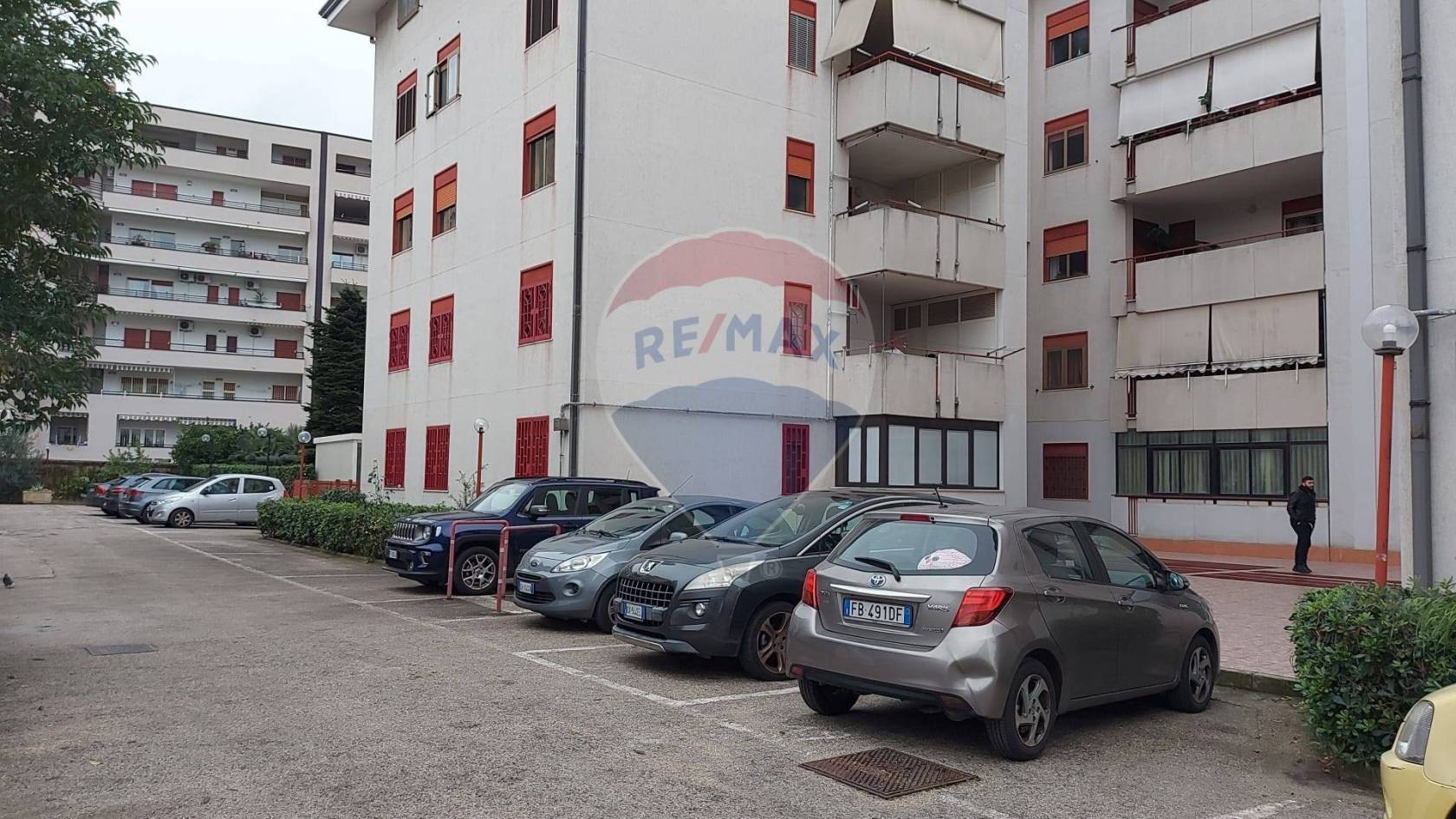 Quadrilocale via Marconi 71, Parco degli Aranci, Caserta