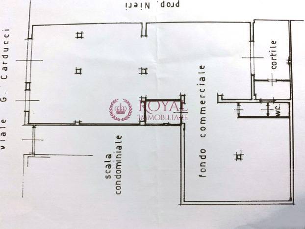 Locale commerciale in Vendita