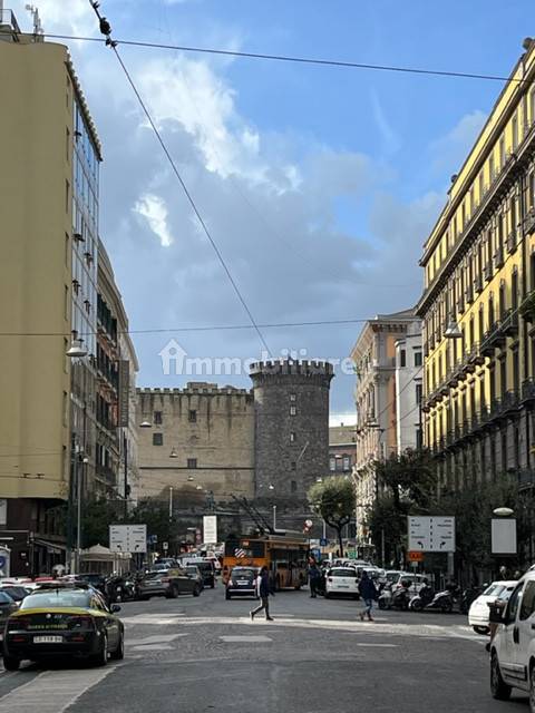 Locale commerciale in Vendita