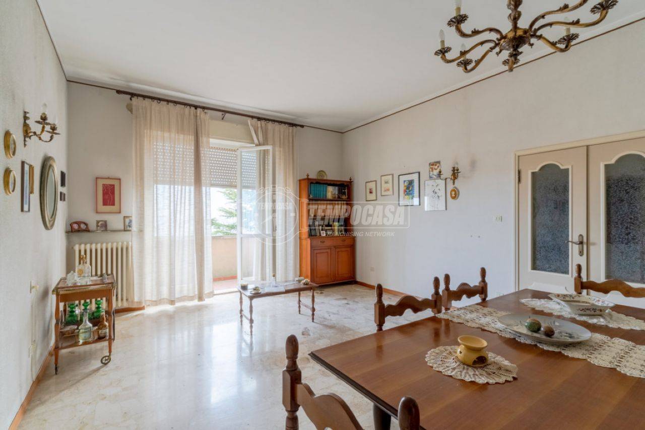 Appartamento via Redipuglia 8, Centro, Montecosaro