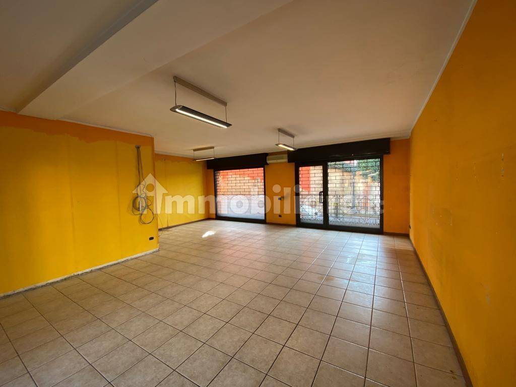 Attività commerciale in Vendita