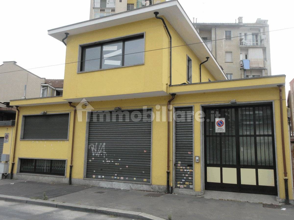 Locale commerciale in Vendita