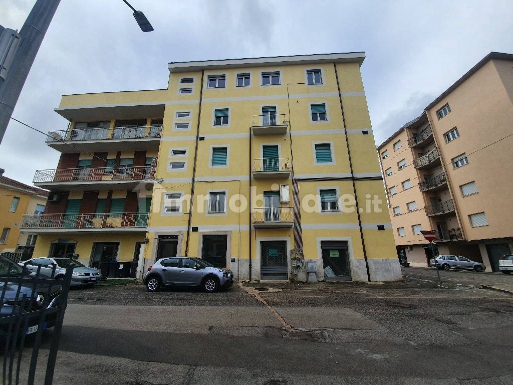 Quadrilocale via Antonino Calcagnadoro, Rieti