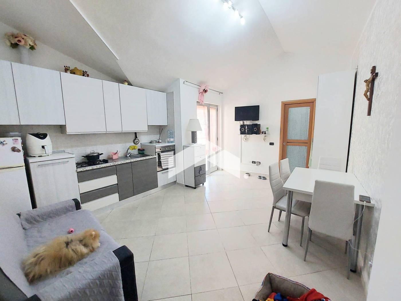 Bilocale via Yasser Arafat 14, Acerra