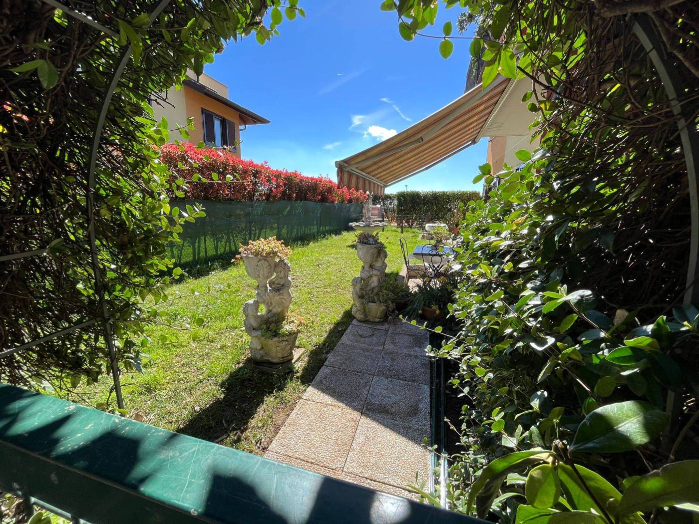 Trilocale via Ada Negri, Centro, Lomazzo
