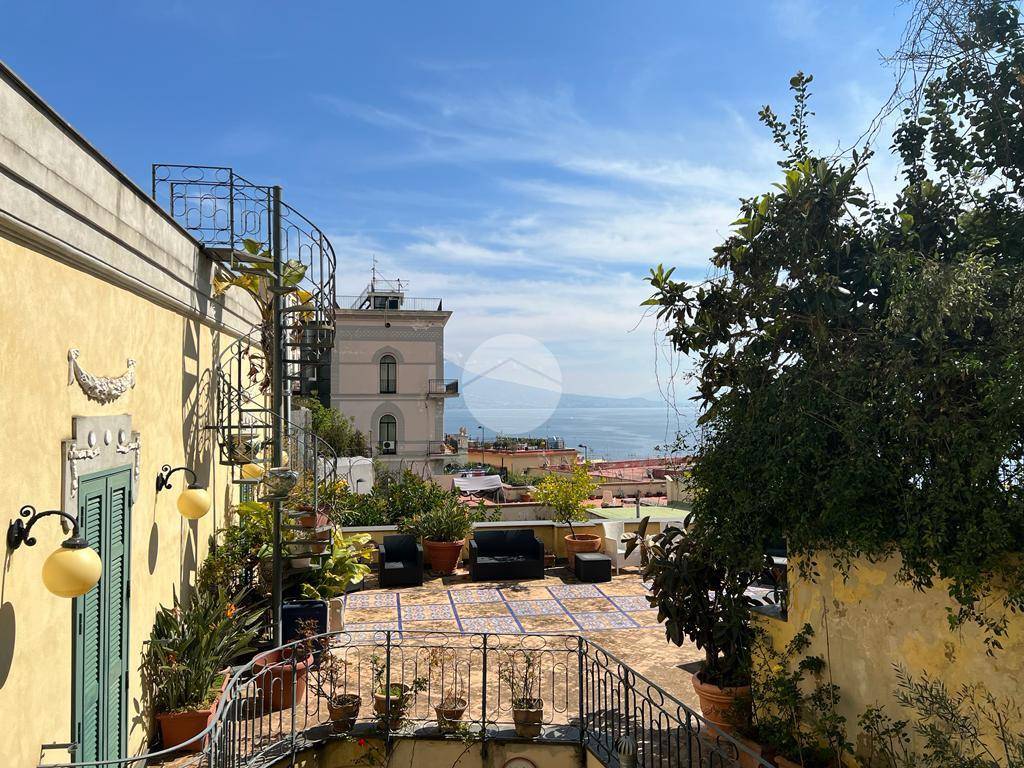 Quadrilocale via Parco Carelli 21, Posillipo, Napoli