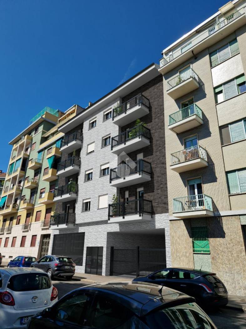 Trilocale via Sant'Antonino 40, Pozzo Strada, Torino