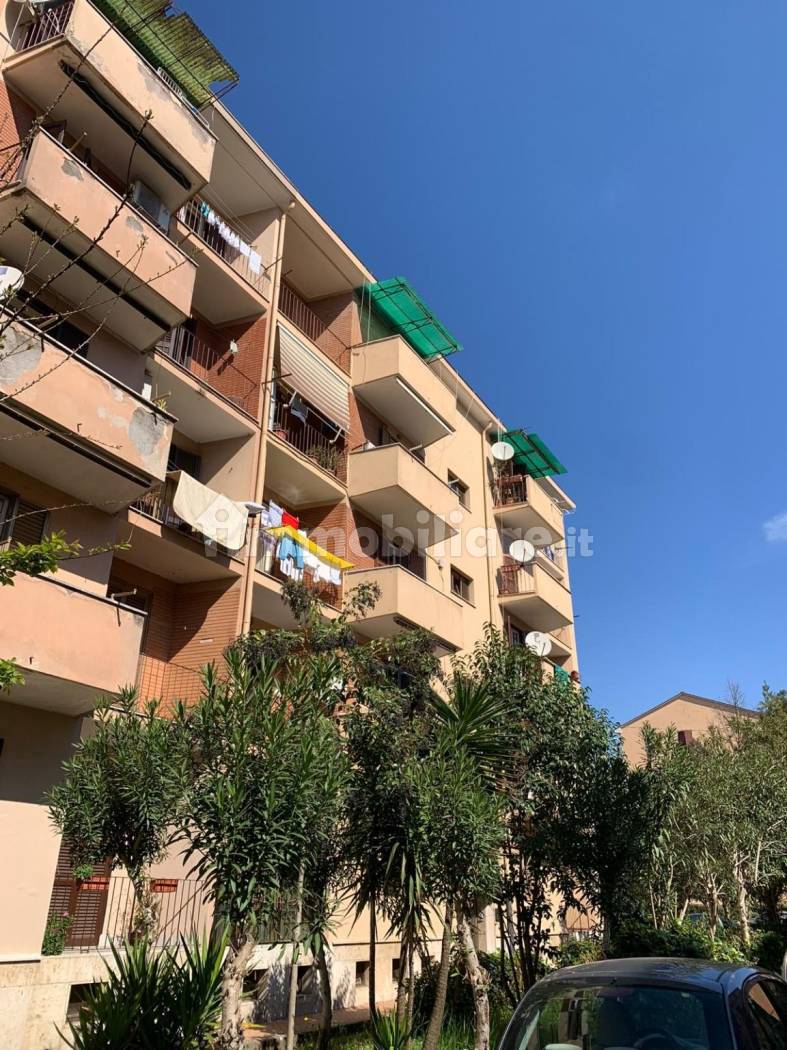 Trilocale piazza Fiume 5, Centro, Frosinone