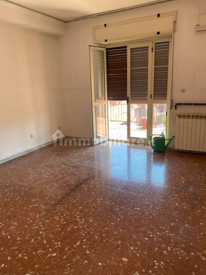 Appartamento via Molinella 19, Centro, Cosenza