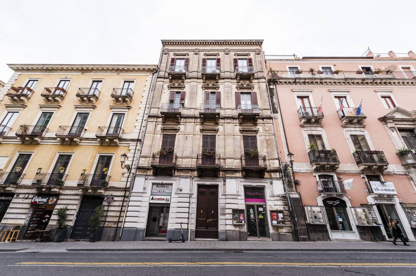 Appartamento via Etnea 255, Villa Bellini - Santa Maria di Gesù, Catania