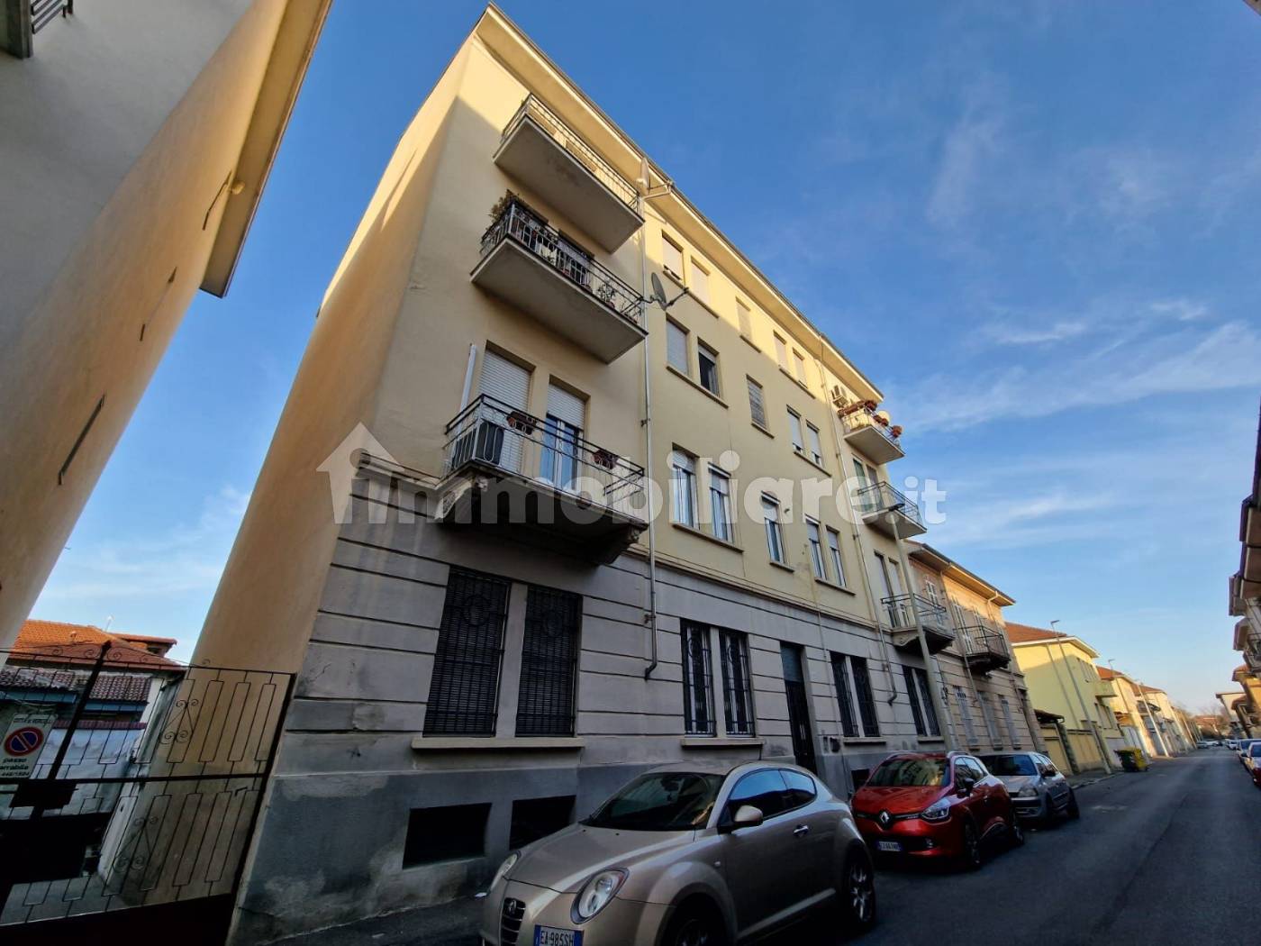 Quadrilocale via Fratelli Giolito 42, Semicentro, Vercelli