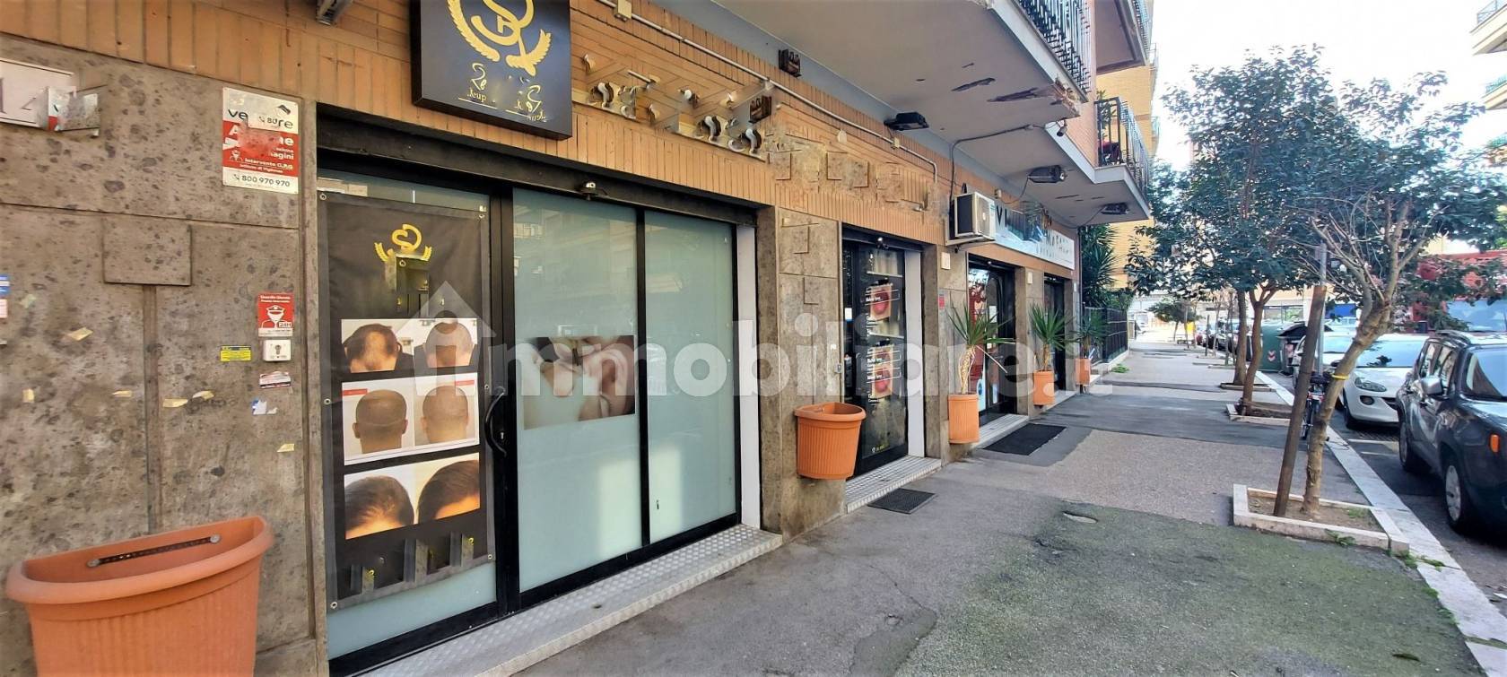 Locale commerciale in Vendita