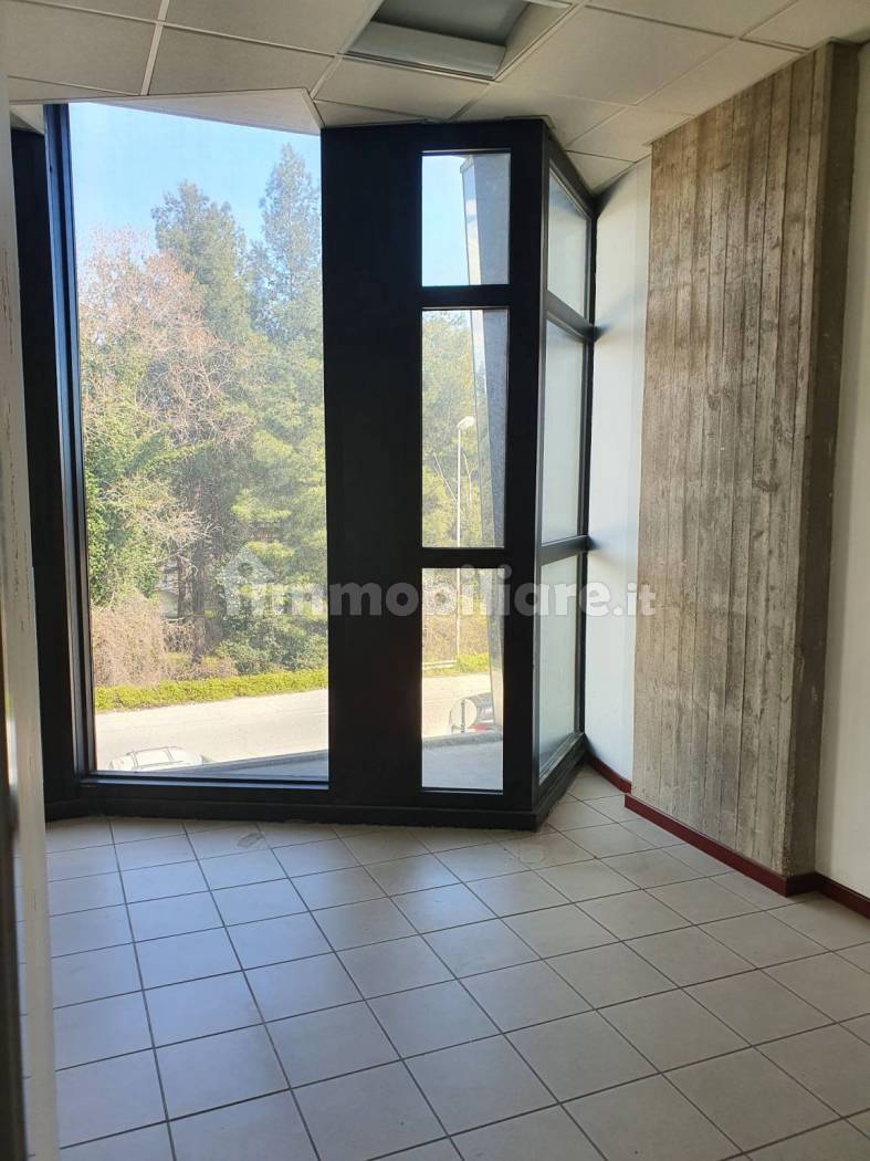 Trilocale corso Cairoli 29, Centro, Macerata